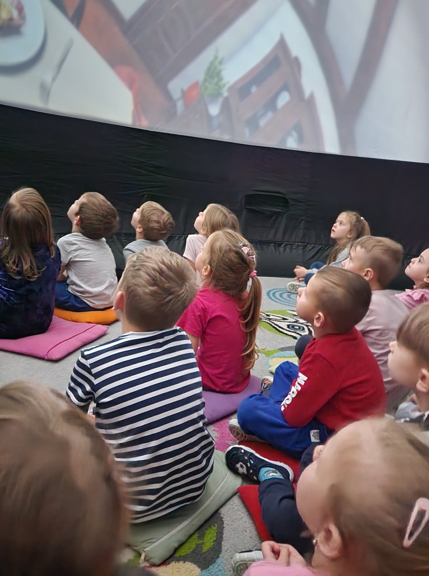 🔭Mobilne planetarium w przedszkolu🔭 – Przedszkole nr 4 w Działdowie